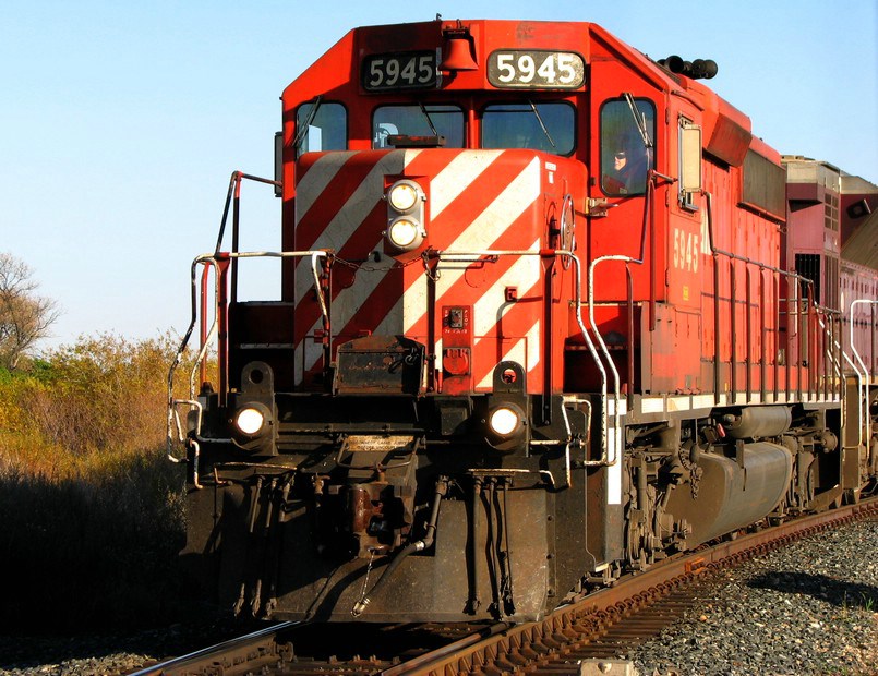 CP 5945 at Rotave siding East of Moosomin